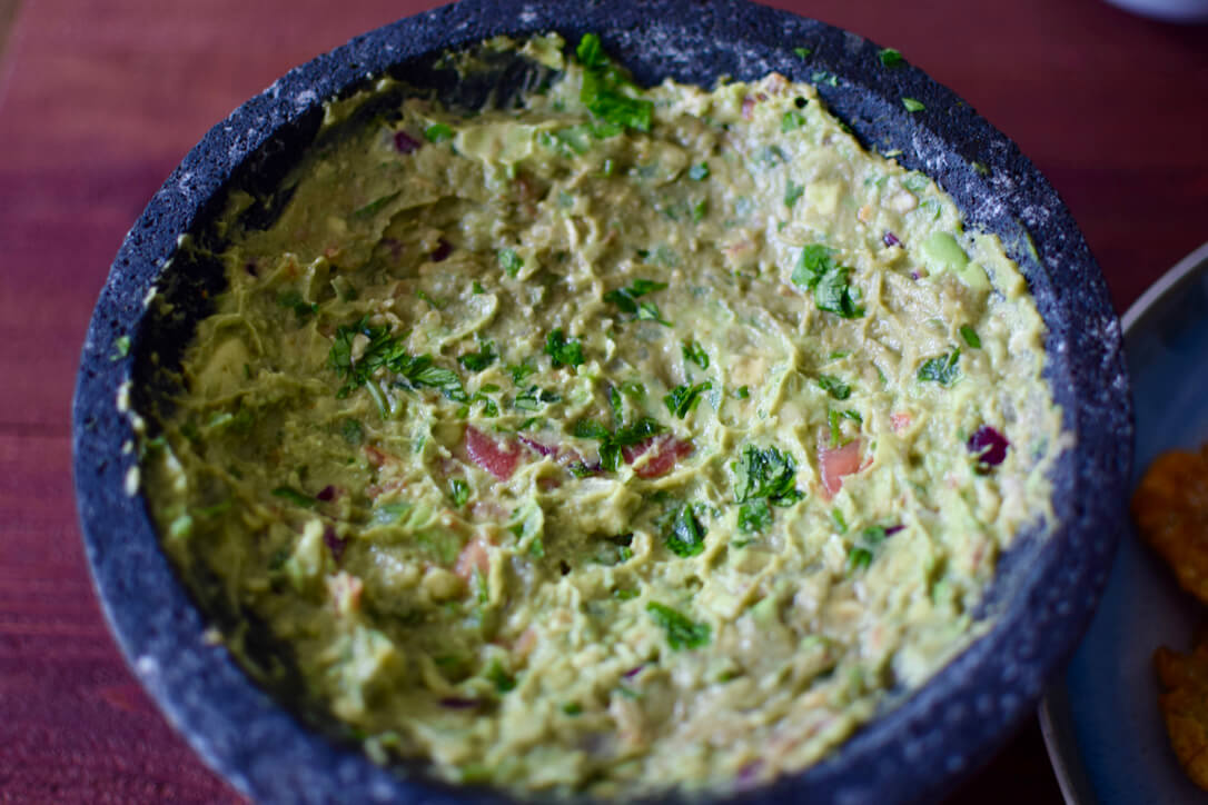 Easy and Delicious Homemade Guac - WELCOME TO PANAFRICA!